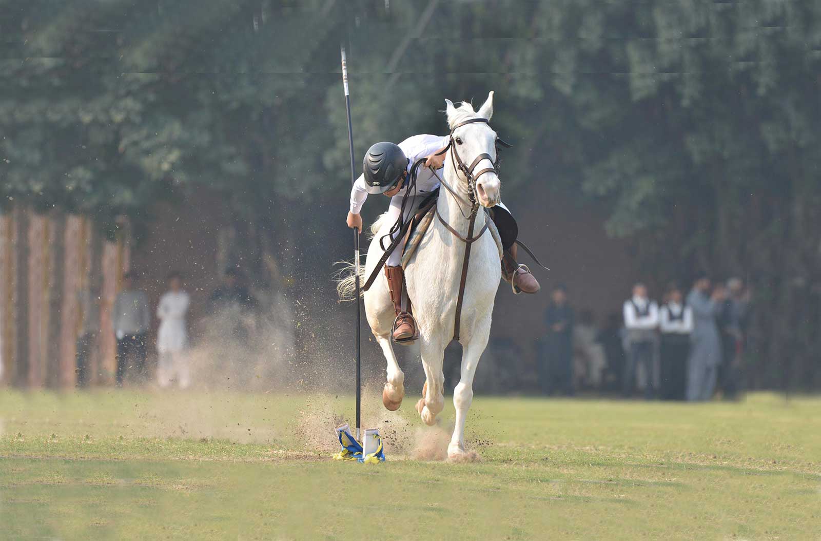 Aitchison College : Home