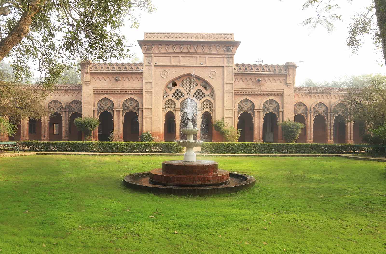 Aitchison College : Home