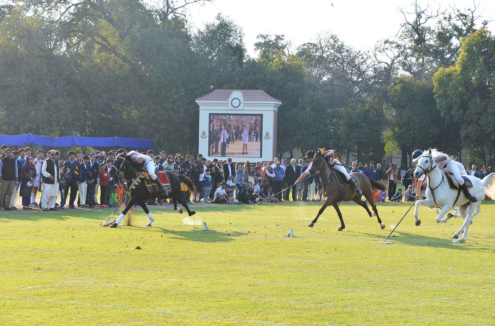 Aitchison College : Home