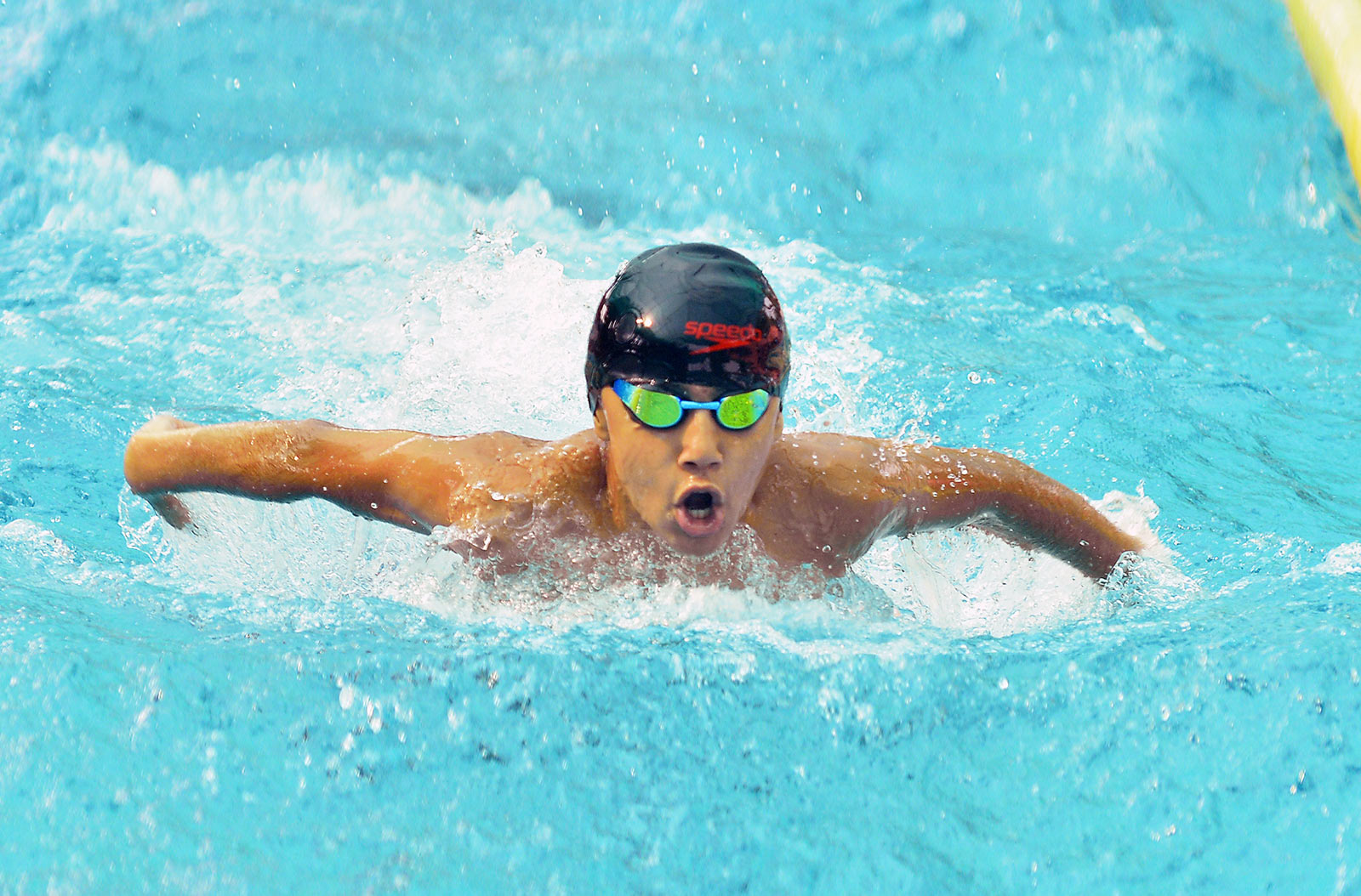 Aitchison College : Home